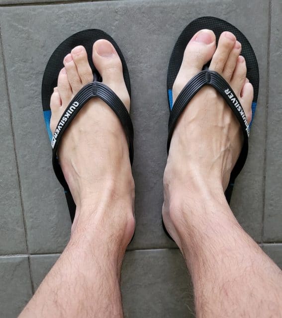 Slides vs Flip Flops - What's The Difference? - The Men Hero