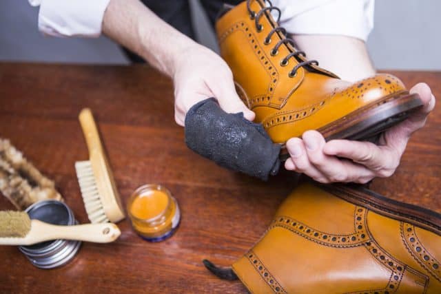 What Is A Shoe Mitt - Your Shoe Mitt Guide - The Men Hero